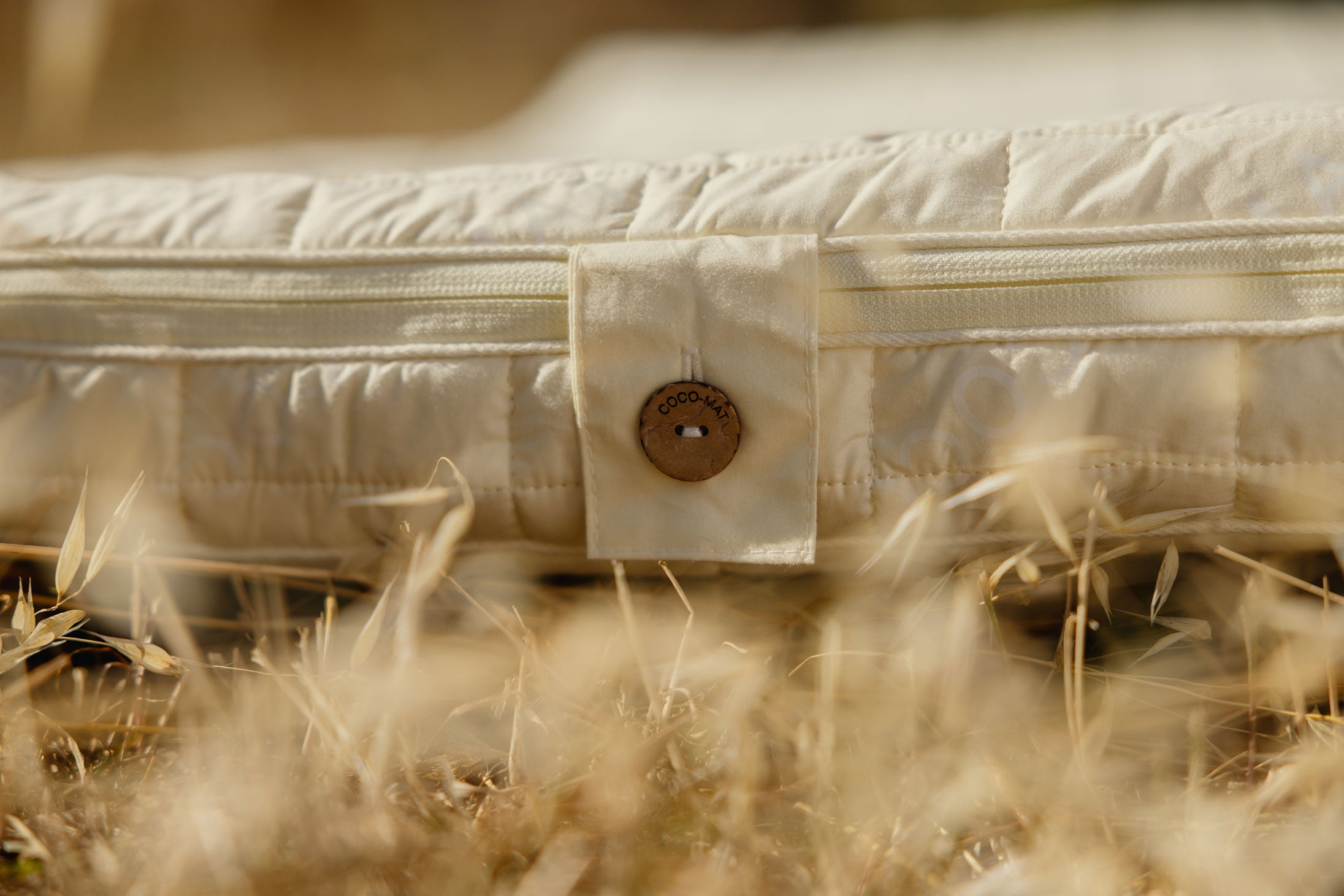 MATTRESS TOPPERS – Coco-Mat Switzerland